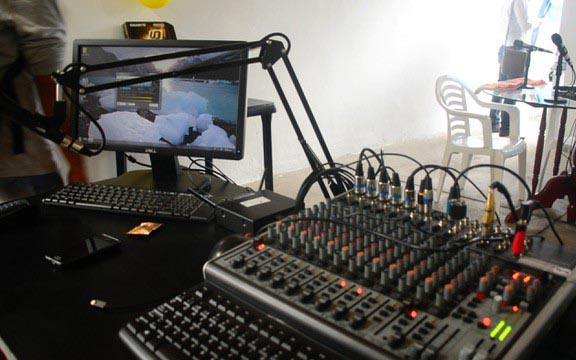 Lançamento do programa de rádio “Voces caqueteñas para la paz" - IMVF ...